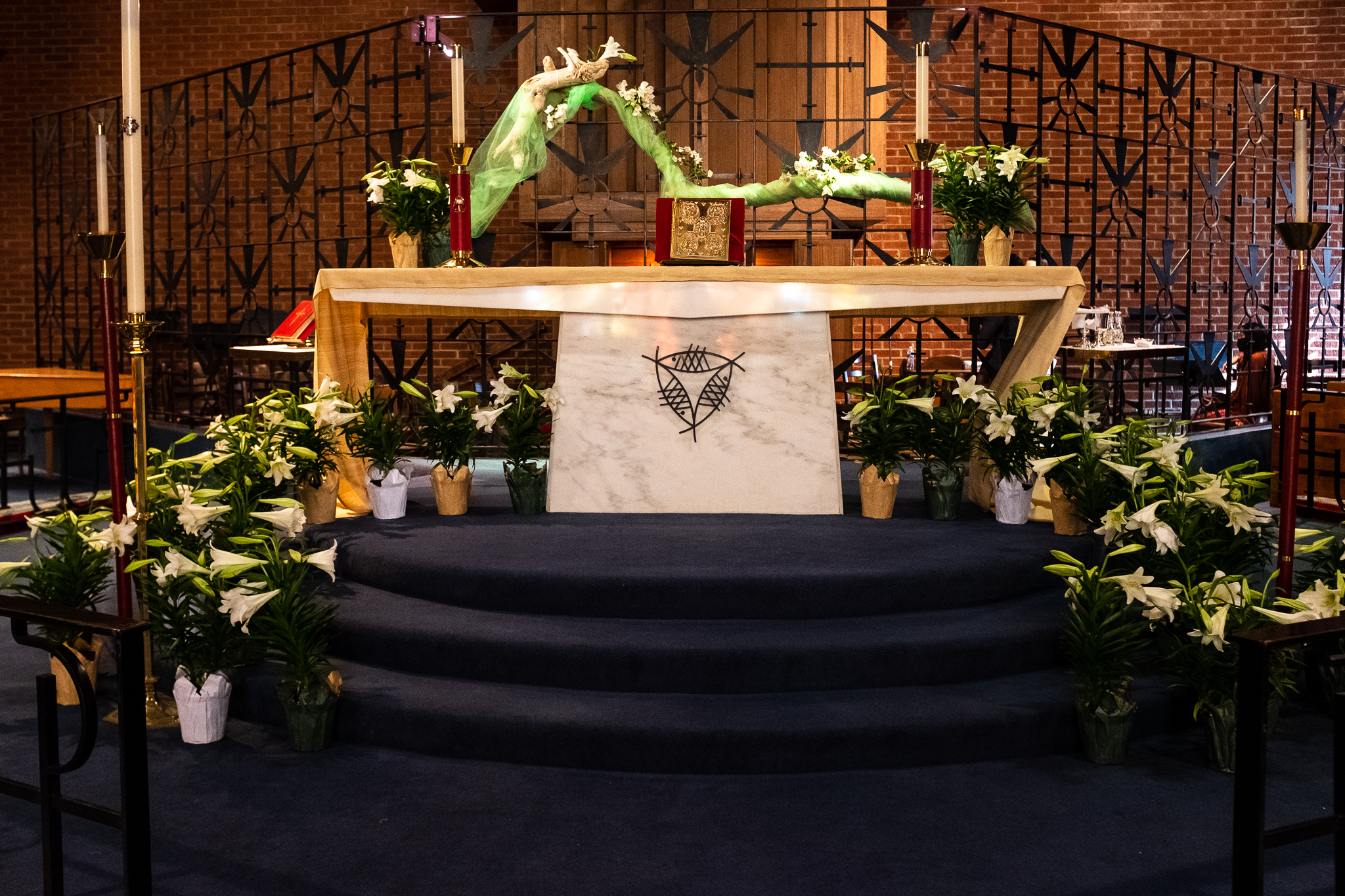 Worship in San Pedro